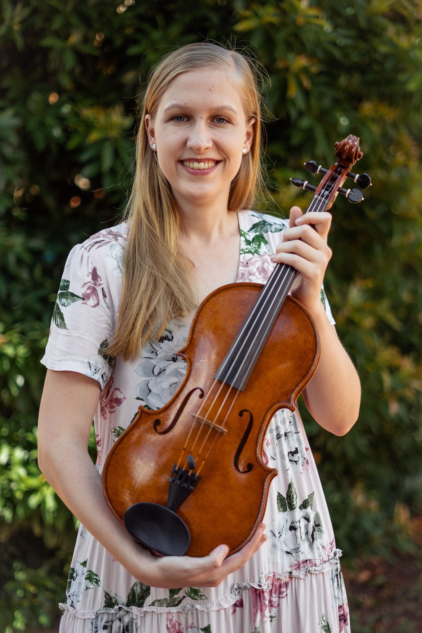 Caitlin Annesley – Medium