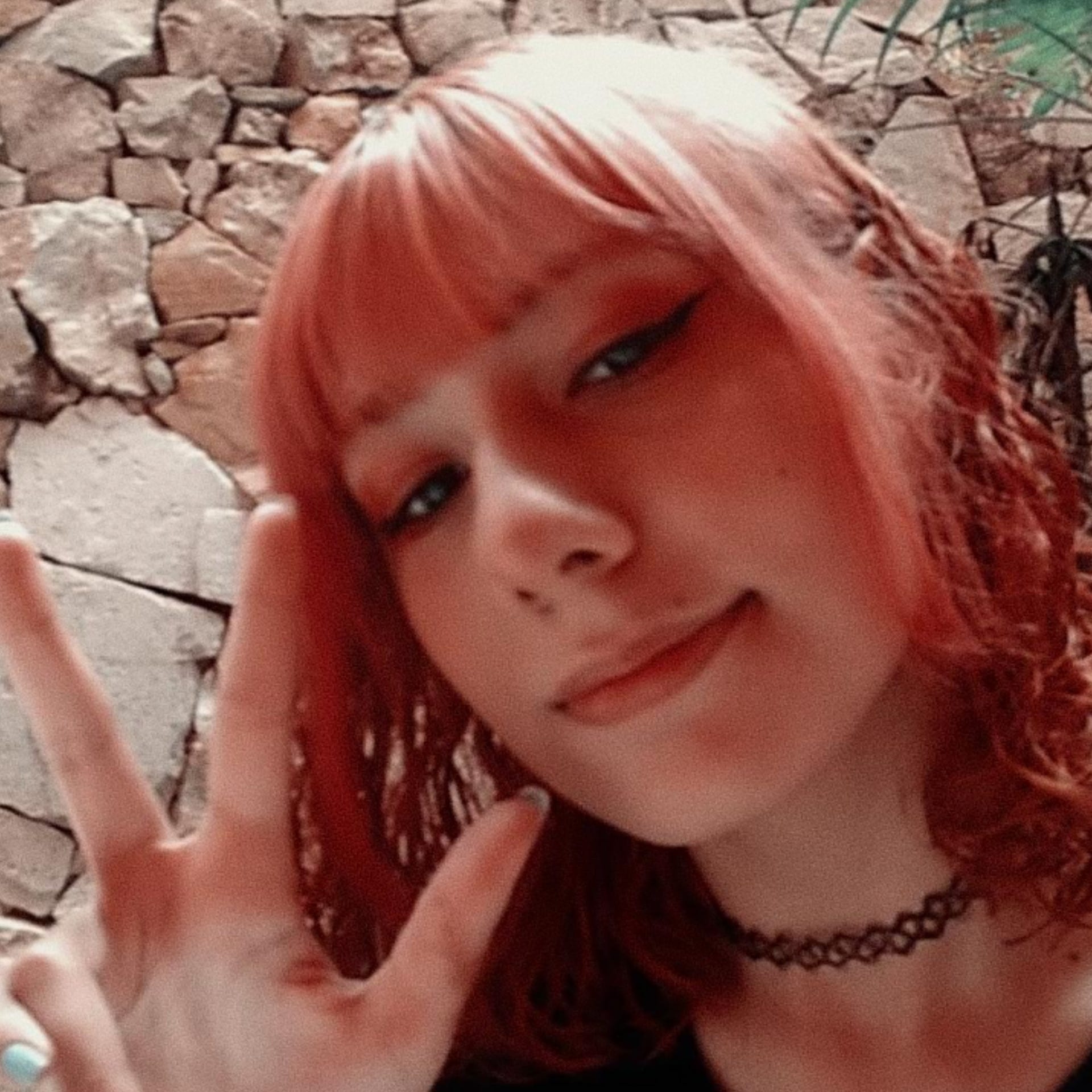 Anna Beatriz Dioniso Medium