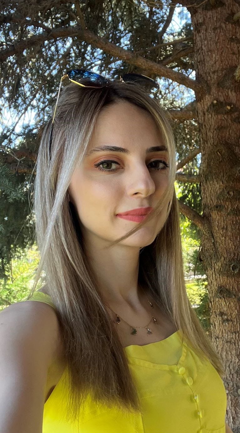 Esra YAŞIN – Medium