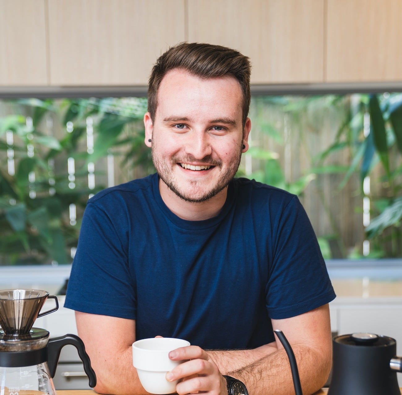Alex Groves – Medium