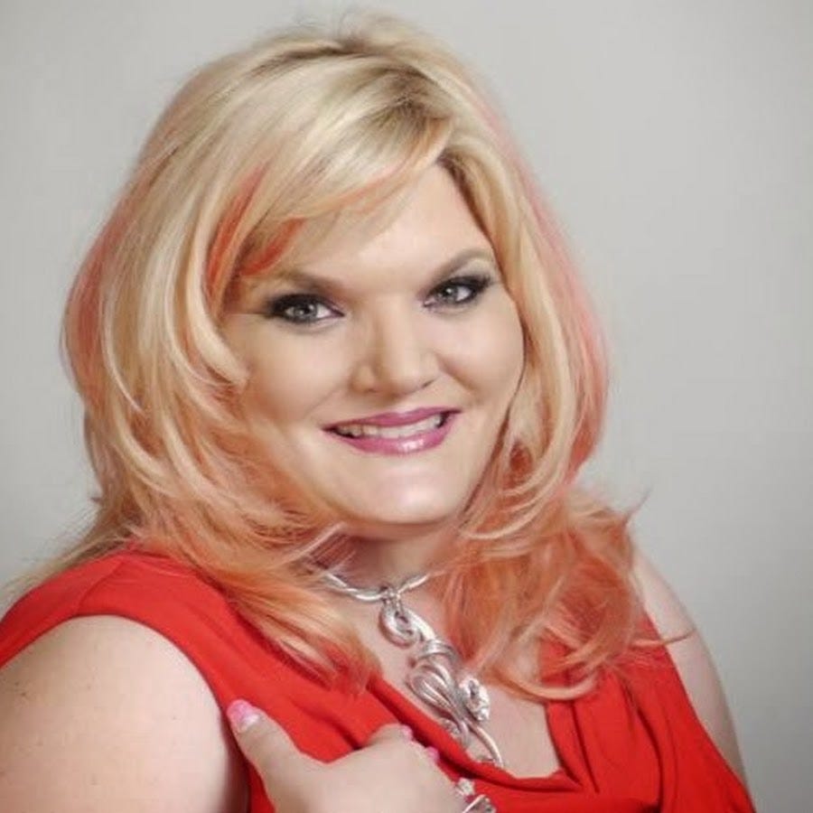 Stephanie Thompson – Medium