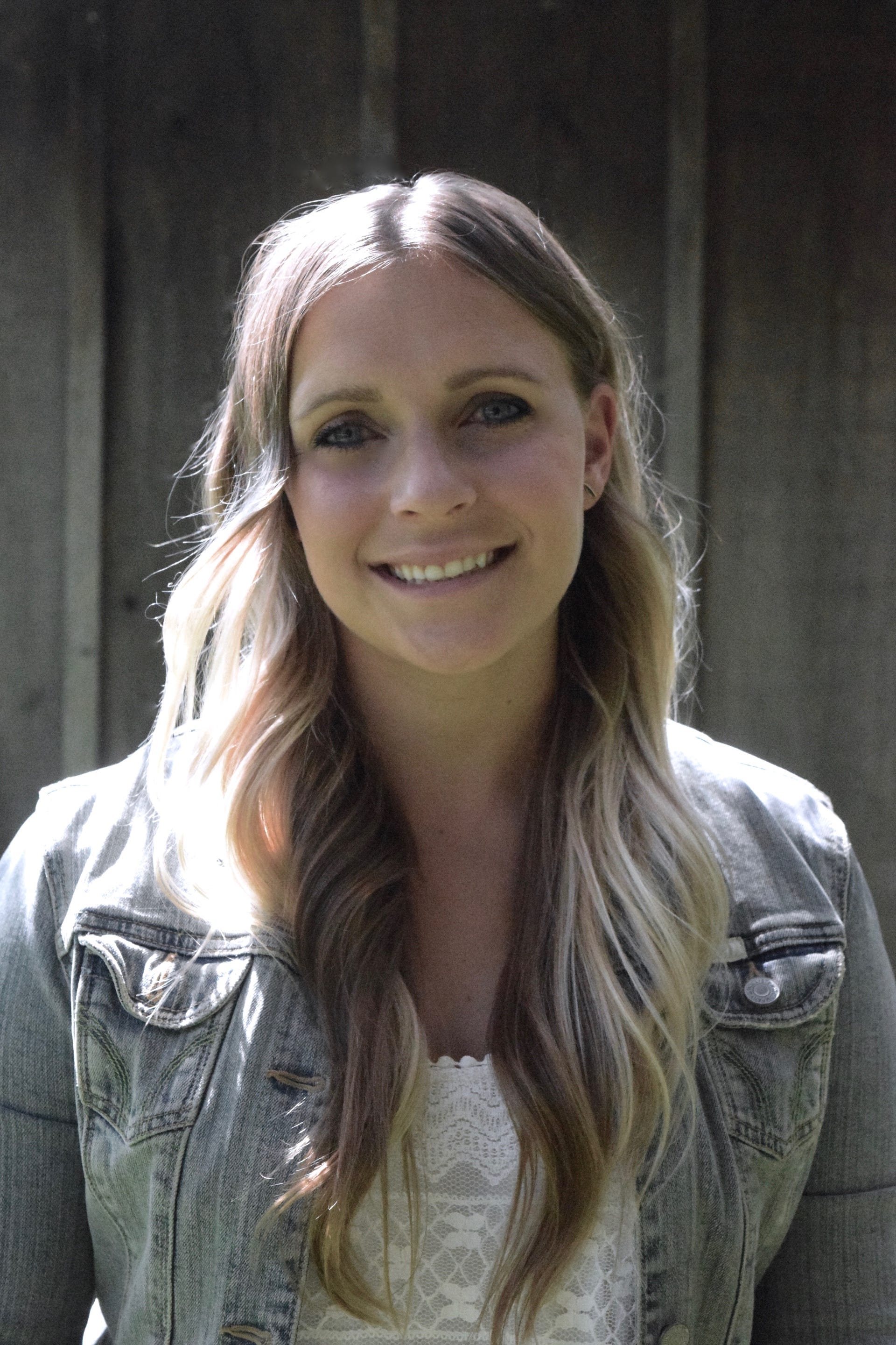 Ali Hudson – Medium