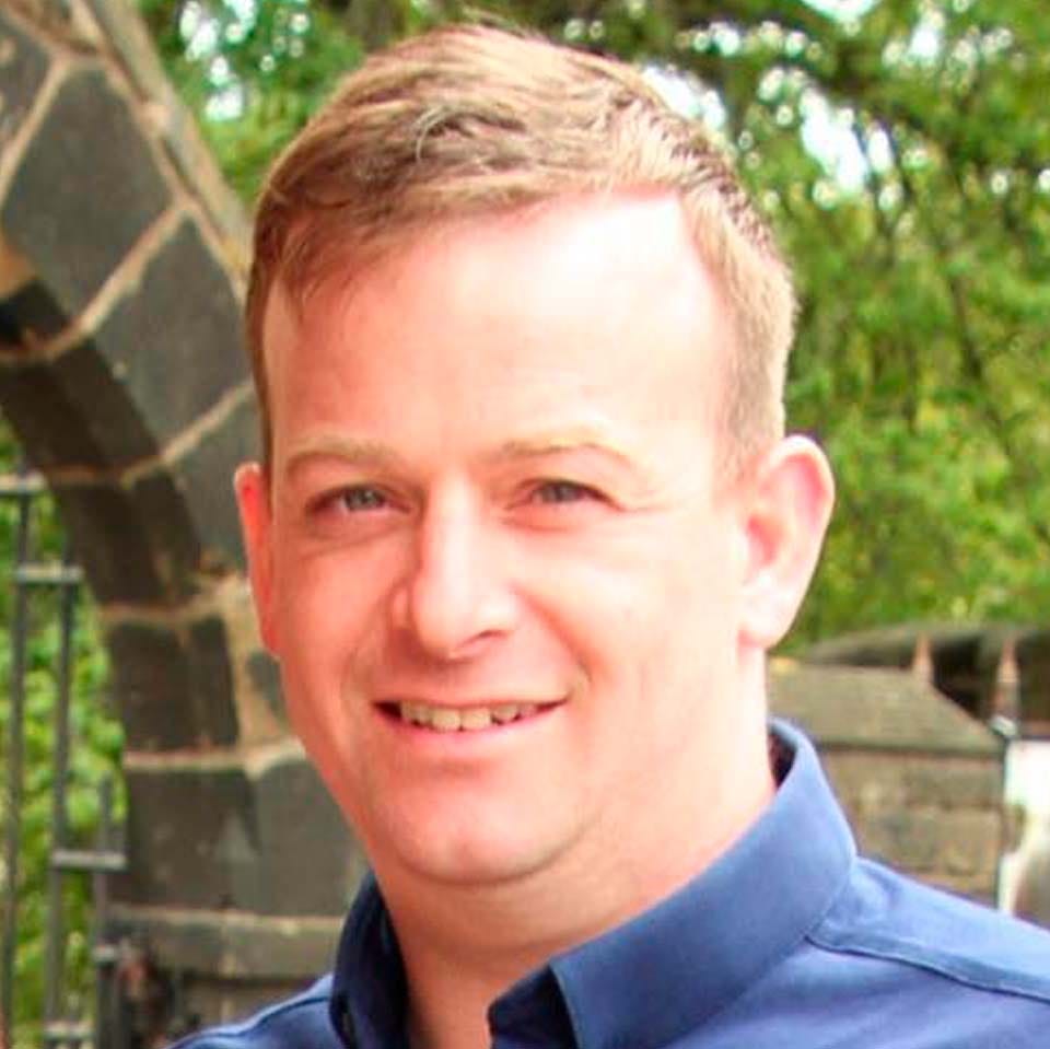 Gary Ward – Medium