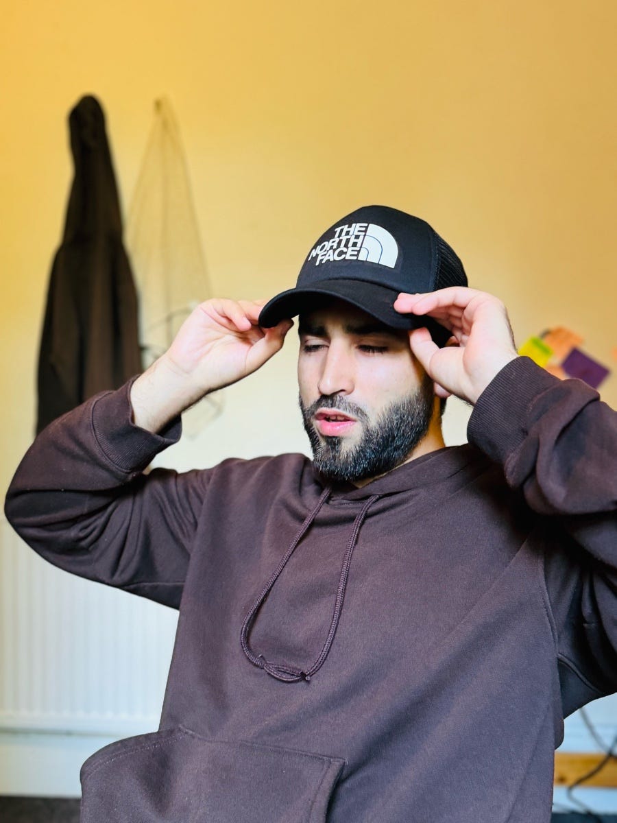 Fraidoon Omarzai – Medium