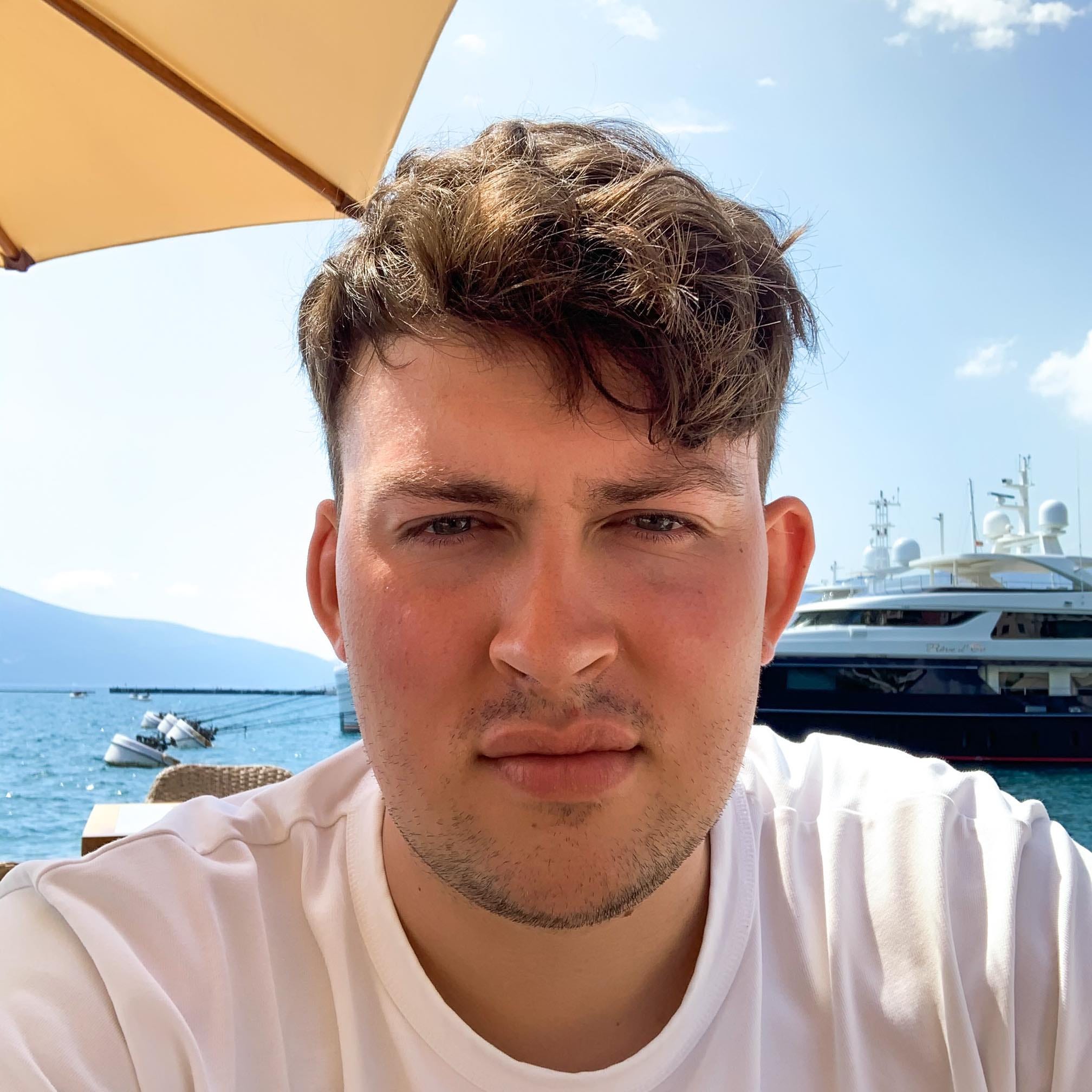 Mykyta Torubka – Medium