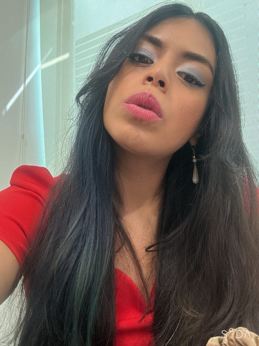 Emilia Lopez – Medium