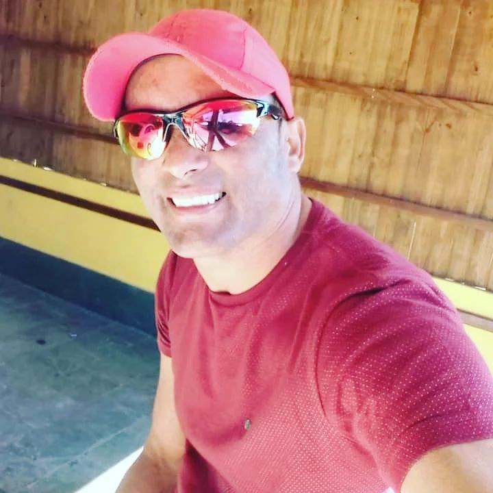 Joel Phillips – Medium