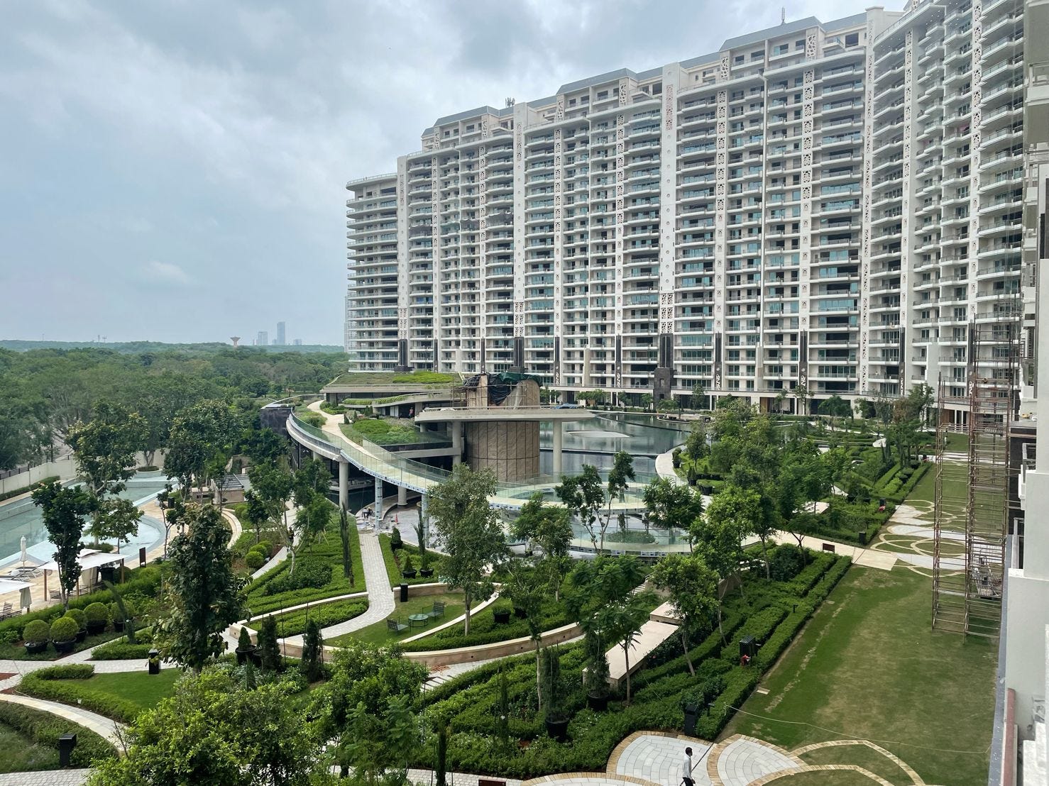 DLF Camellias Gurgaon – Medium