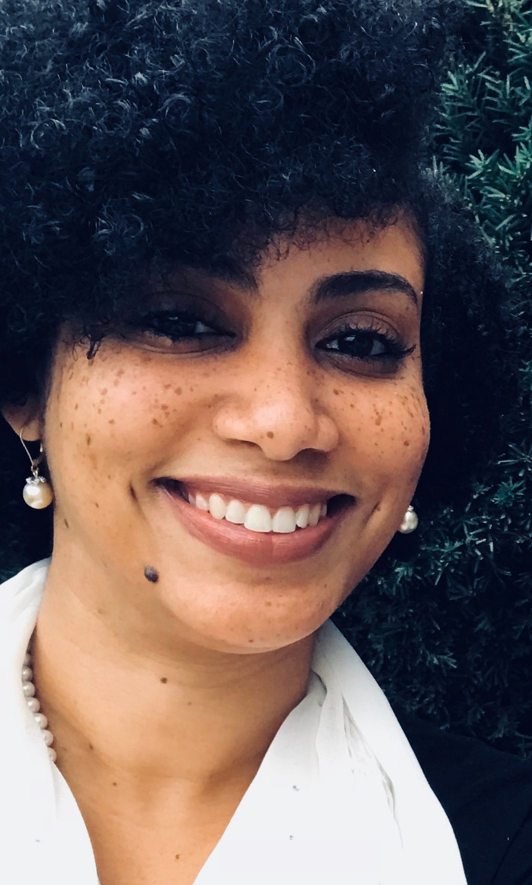 Dr. Lorianne Reyes – Medium