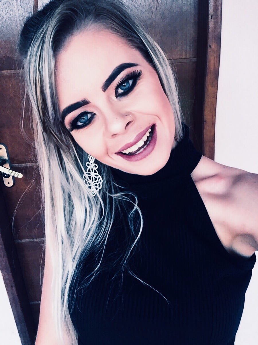 Amanda De Marco – Medium