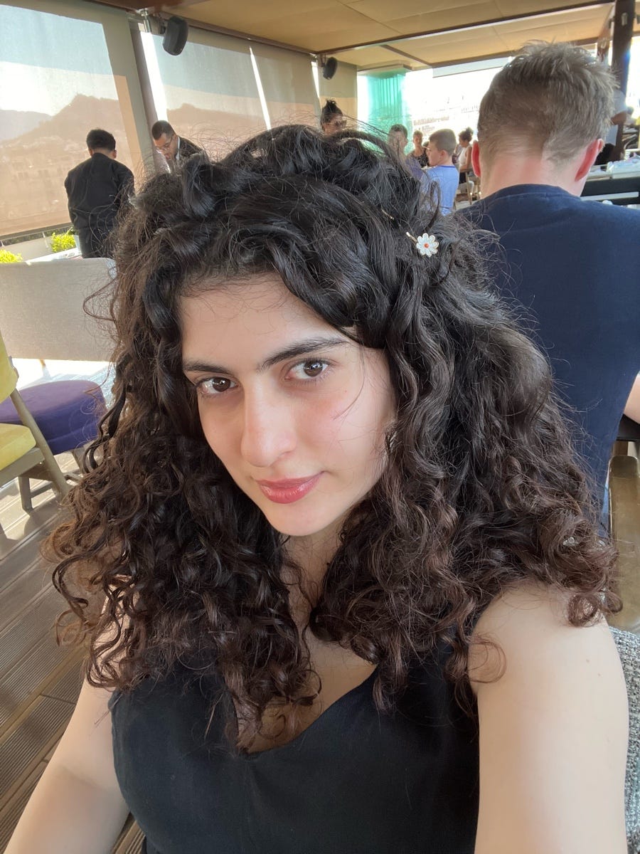 About Yasmin Medium