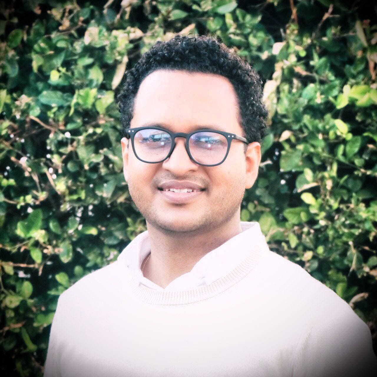 Rodolfo Peña – Medium