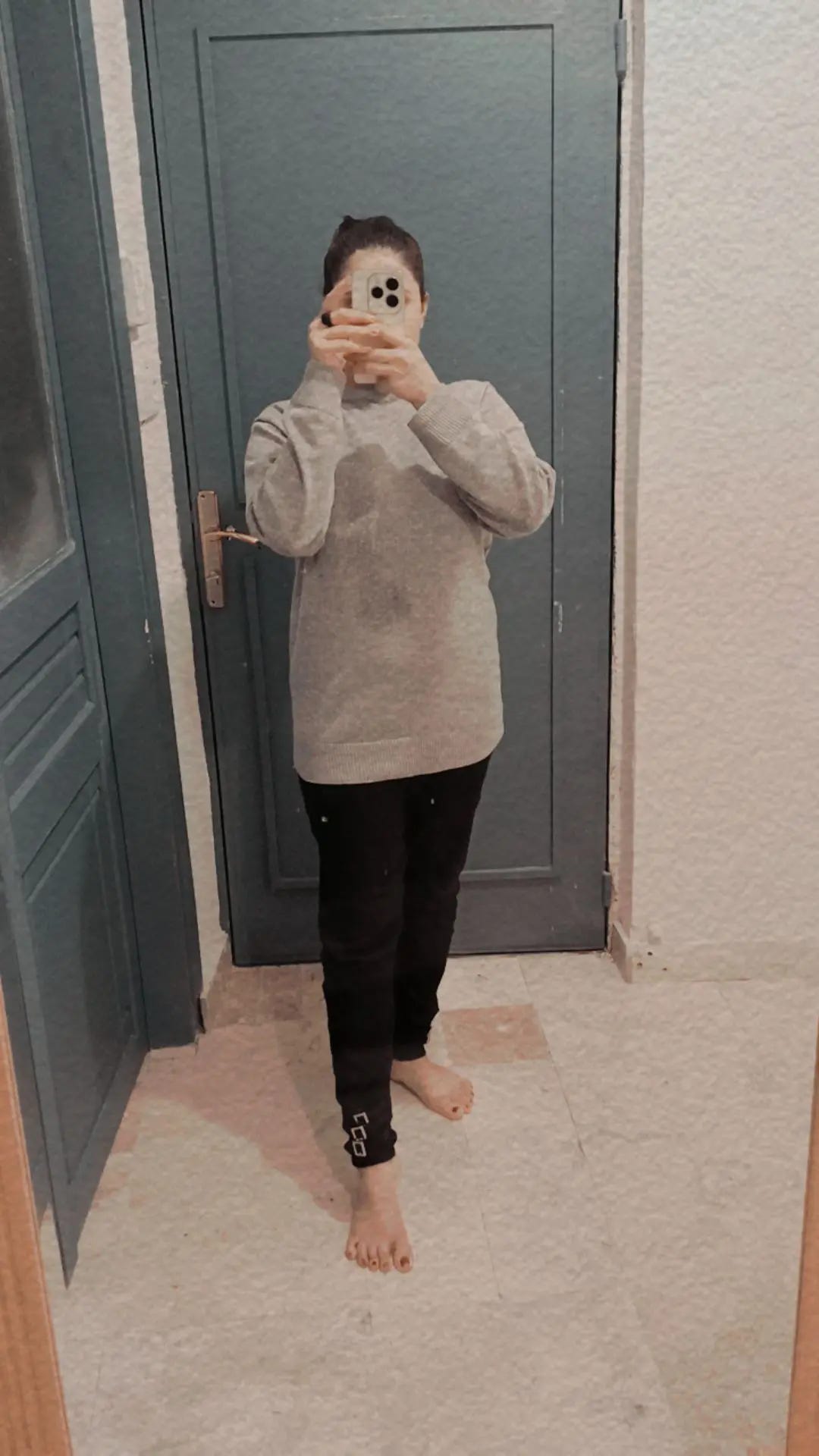 Ezza Fatima – Medium