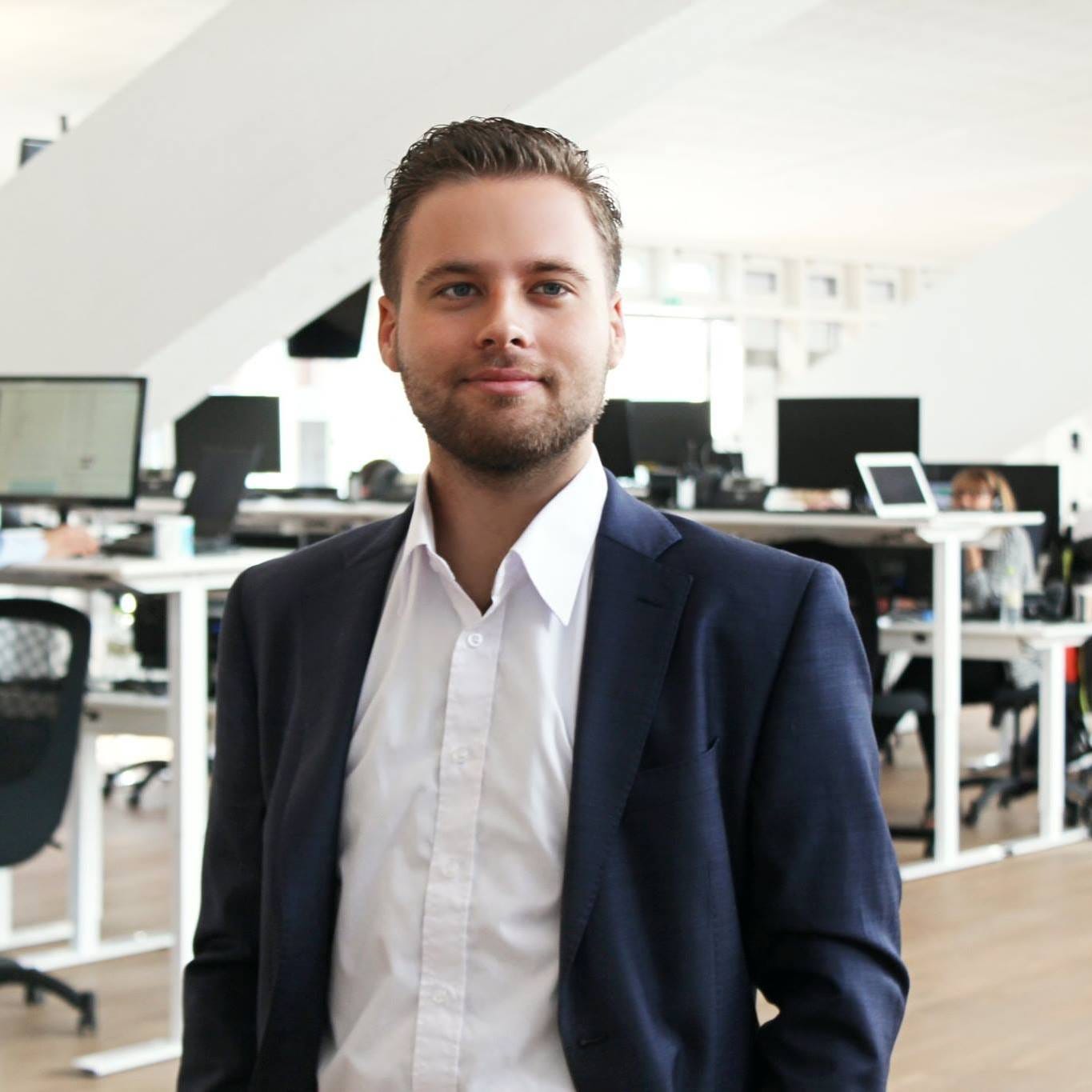Martin Hegelund – Medium