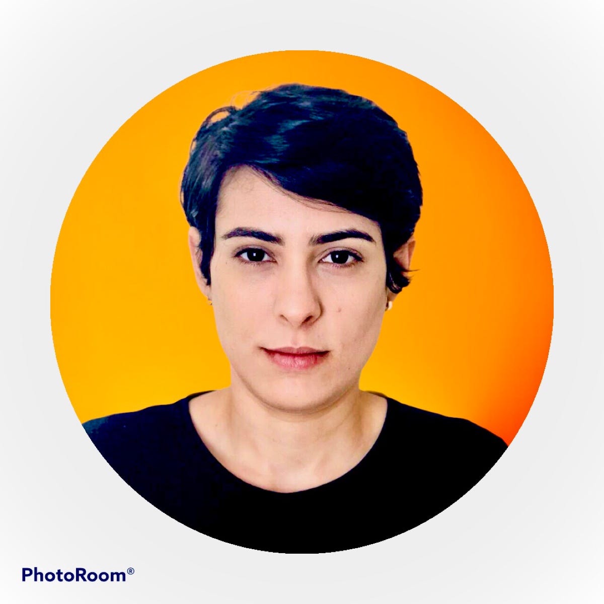 Nina Costa – Medium