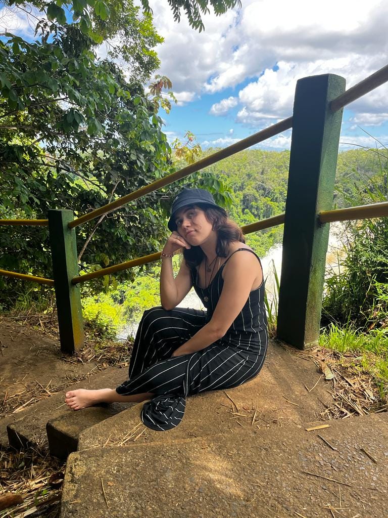 Dara Nascimento – Medium