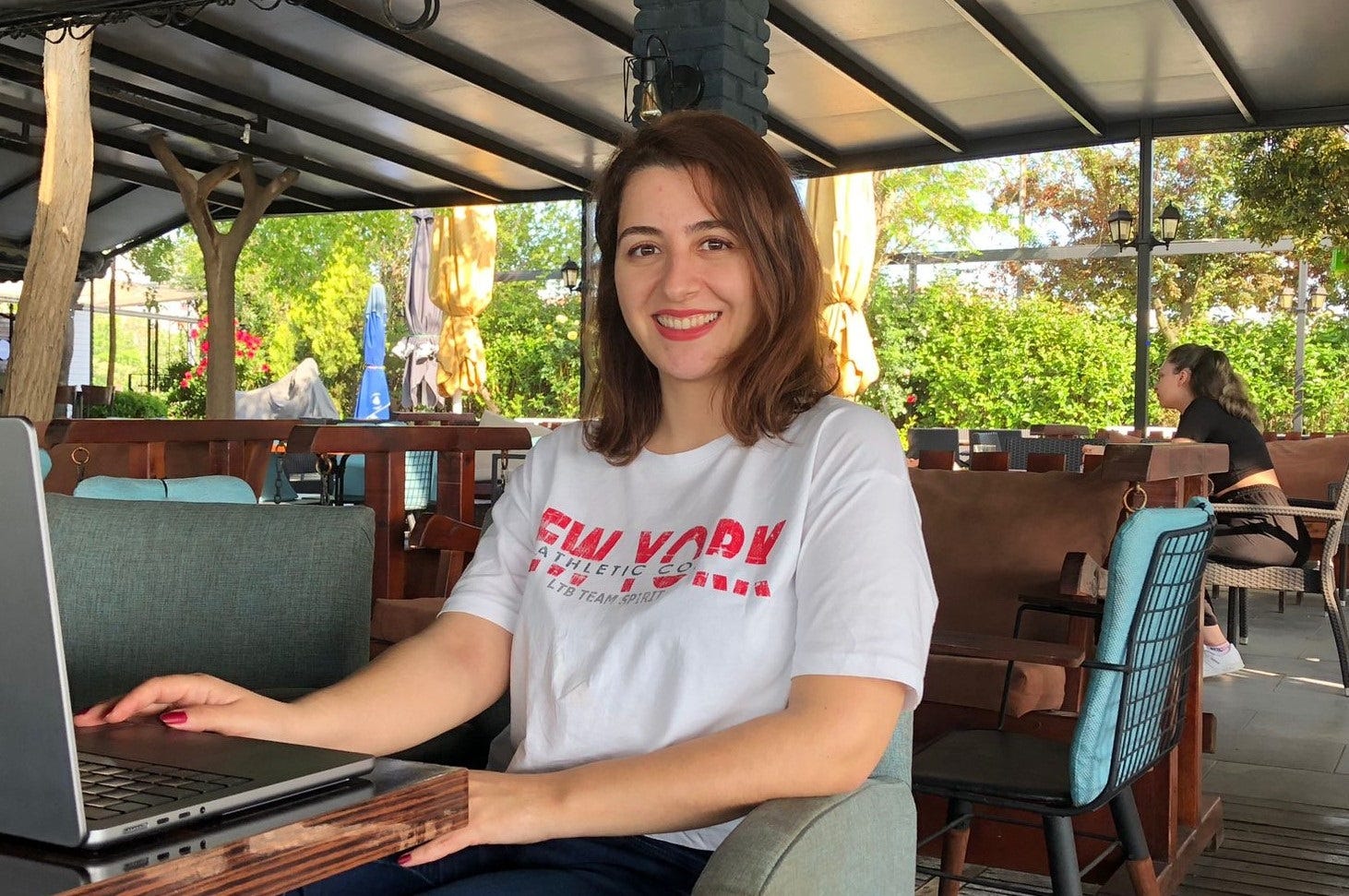 Miray TOPAL – Medium