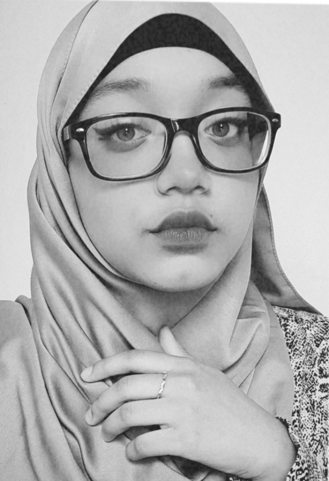 Omaima Mosharaf – Medium