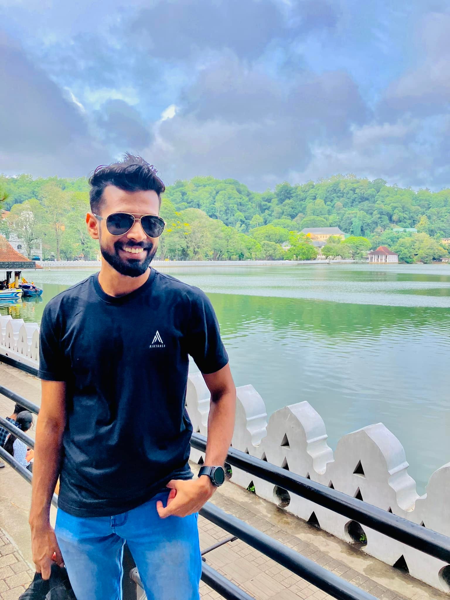 Amal Wickramarathna – Medium