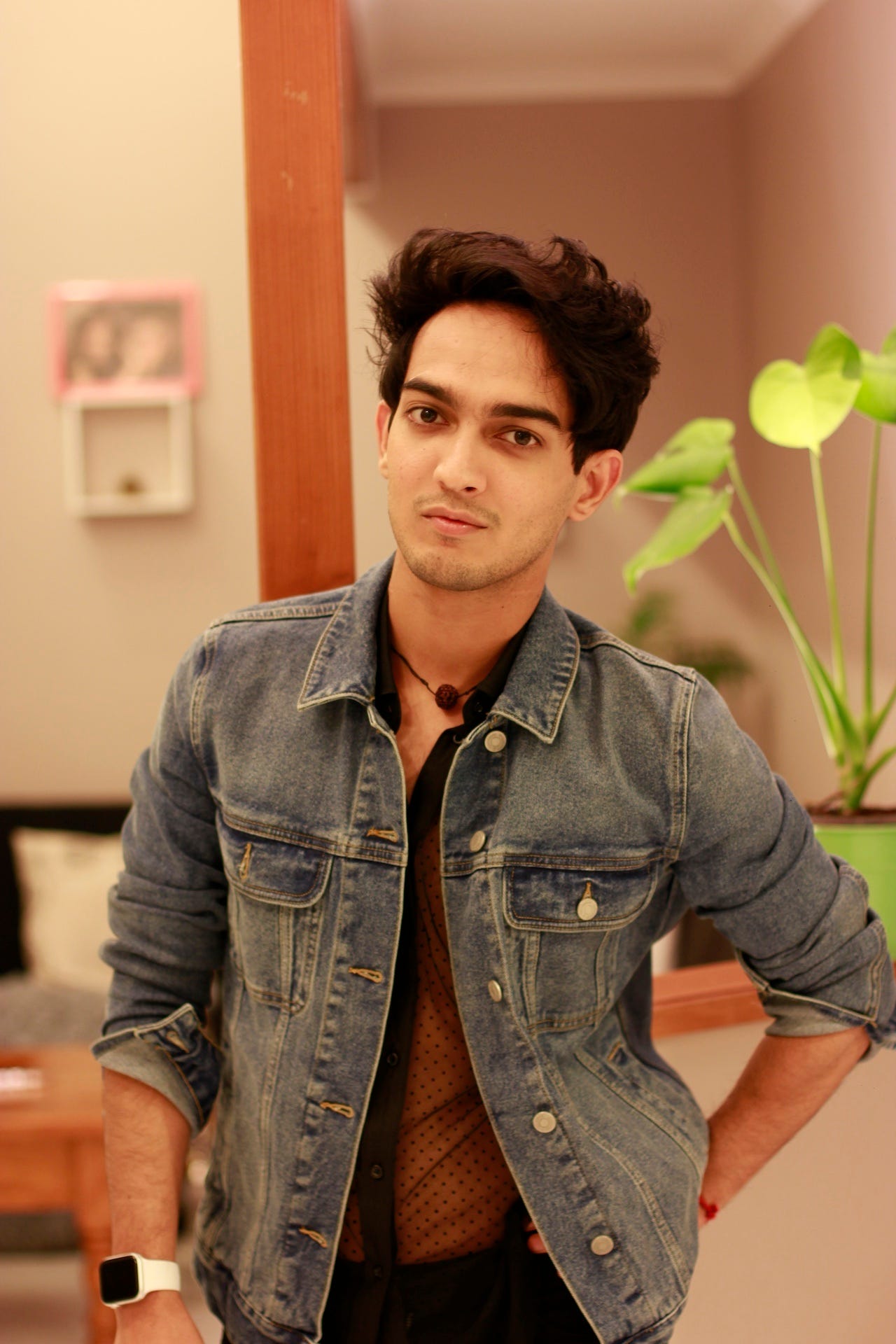 Rushi Mahant – Medium