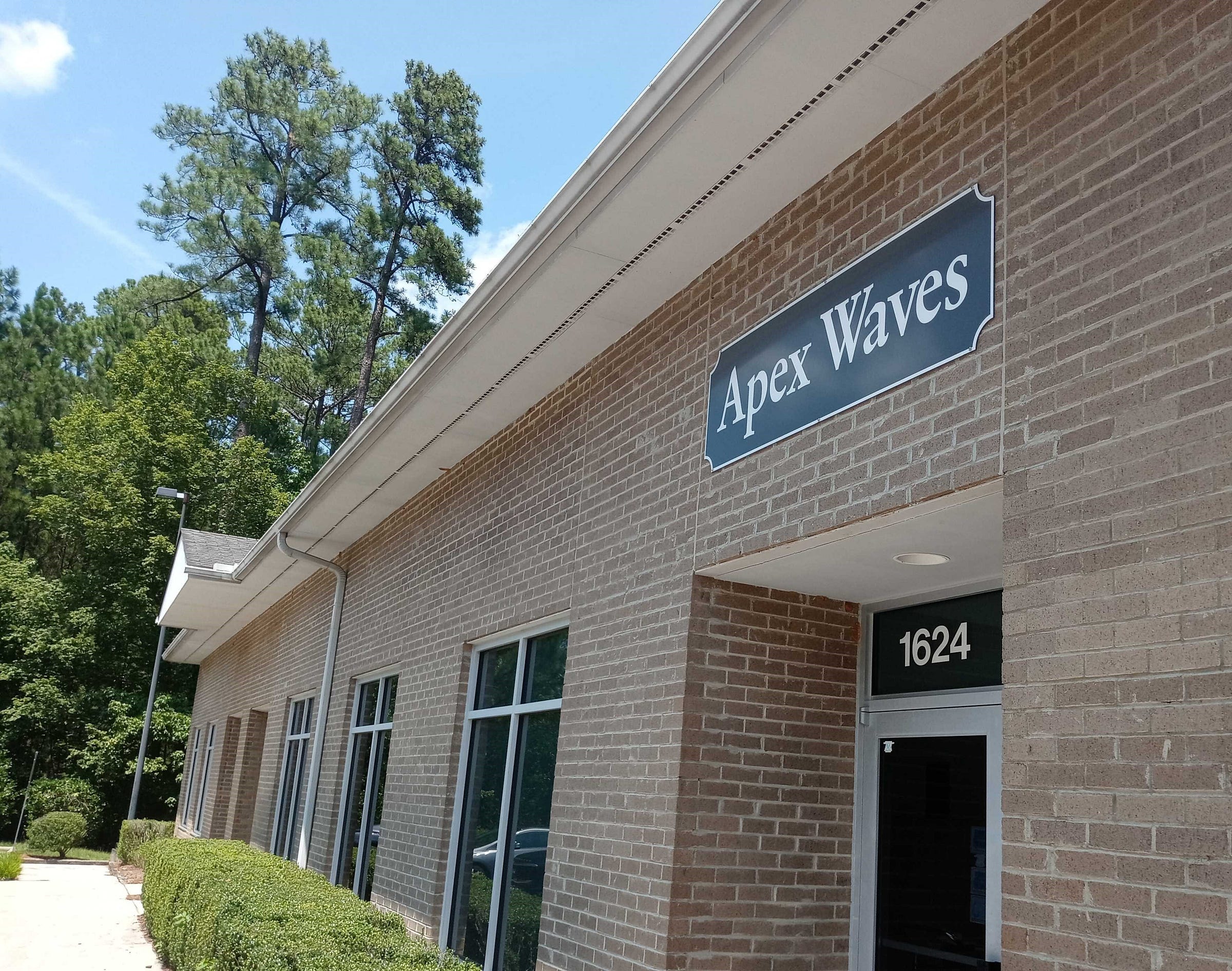 Apex Waves – Medium