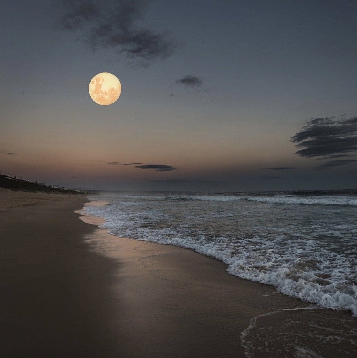 Bulan. – Medium
