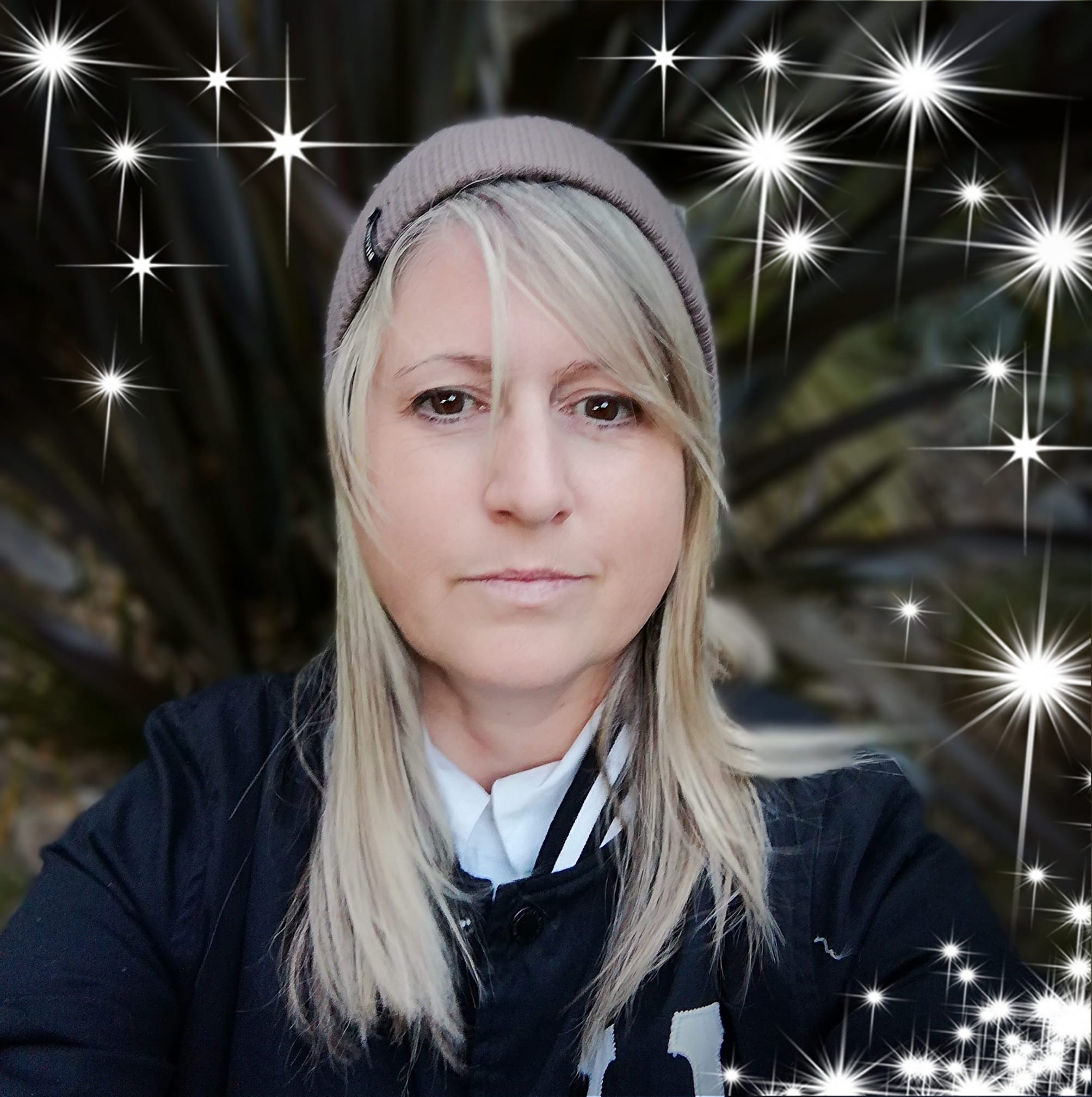 Angela Reid – Medium