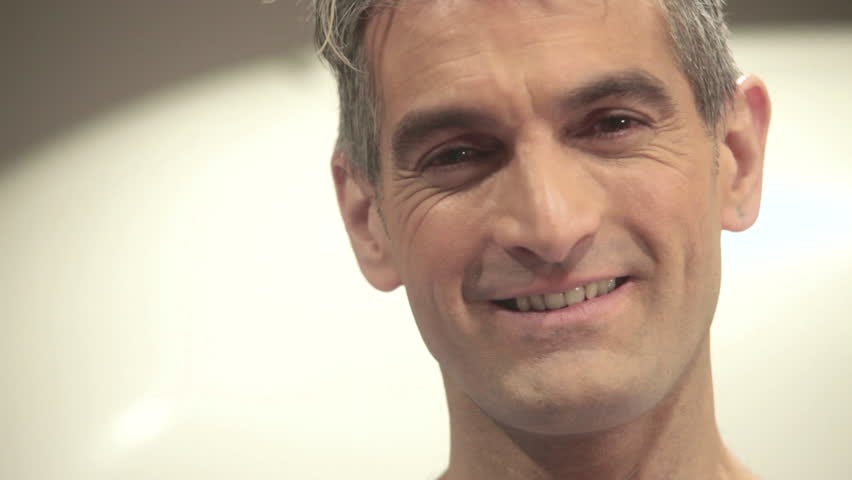 Phillip Howard – Medium