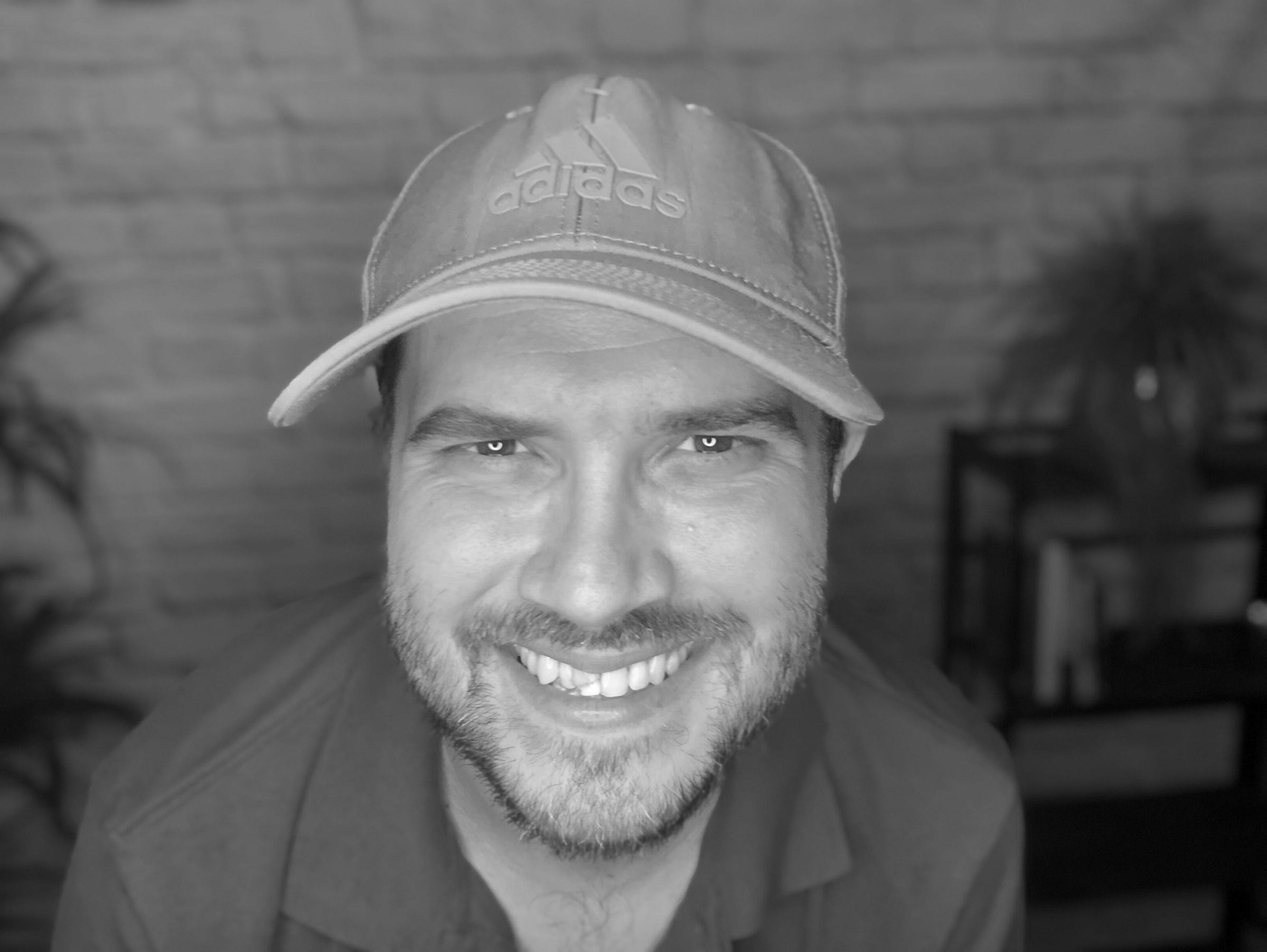 Geoffrey V – Medium