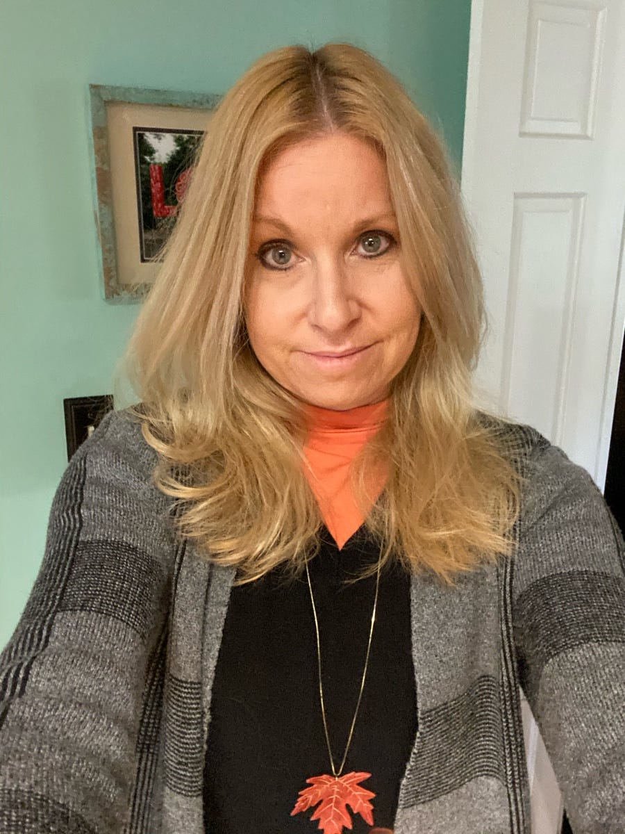 Connie Thomas – Medium