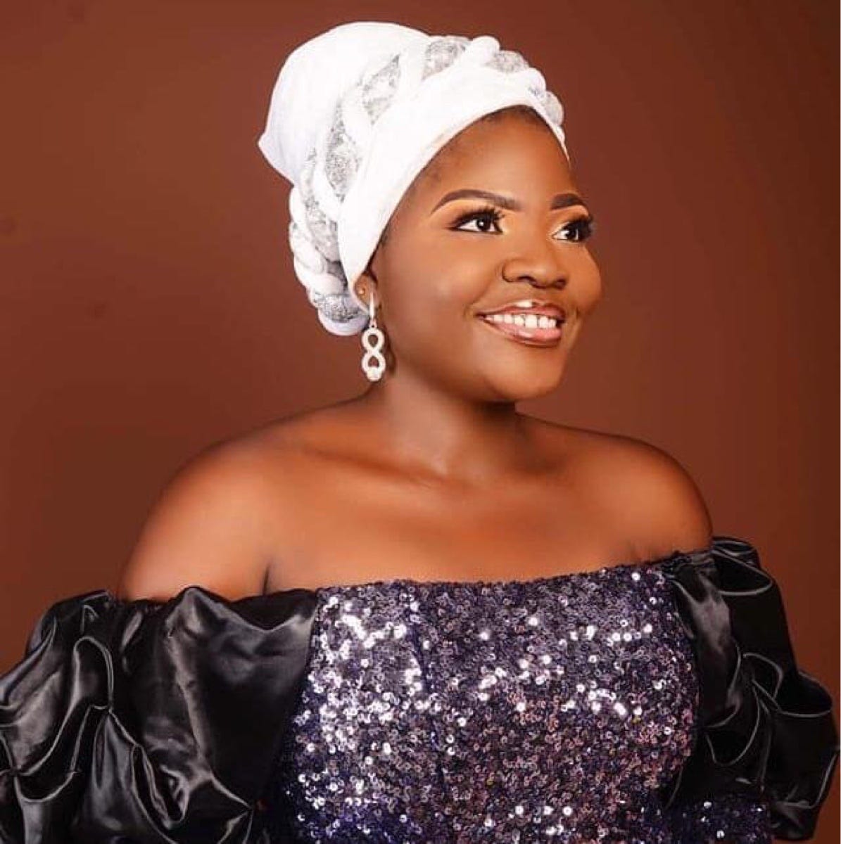 Rihannat Ajibade – Medium