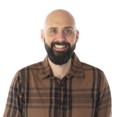 Stephen Edwards – Medium