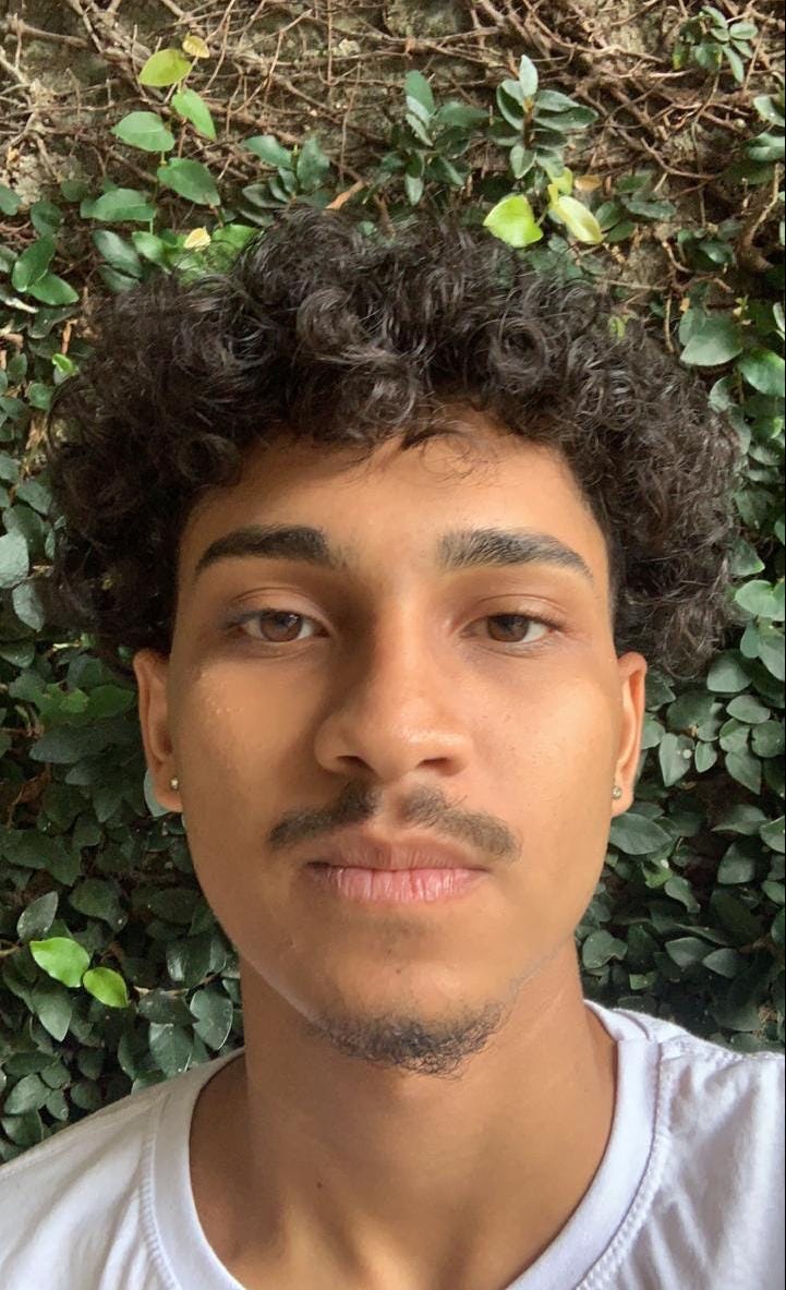 Tiago Pinheiro – Medium