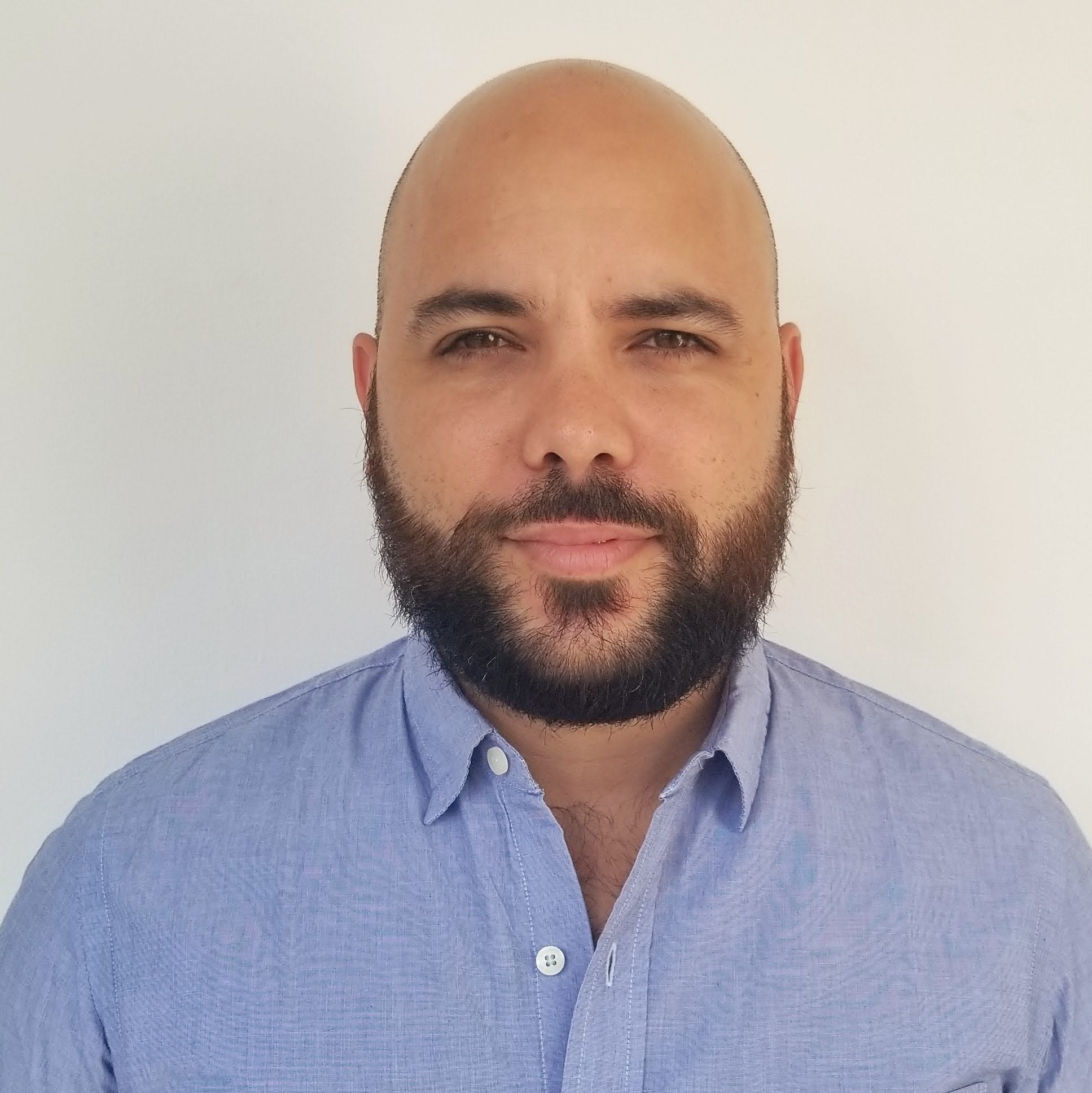 Pablo Morales – Medium