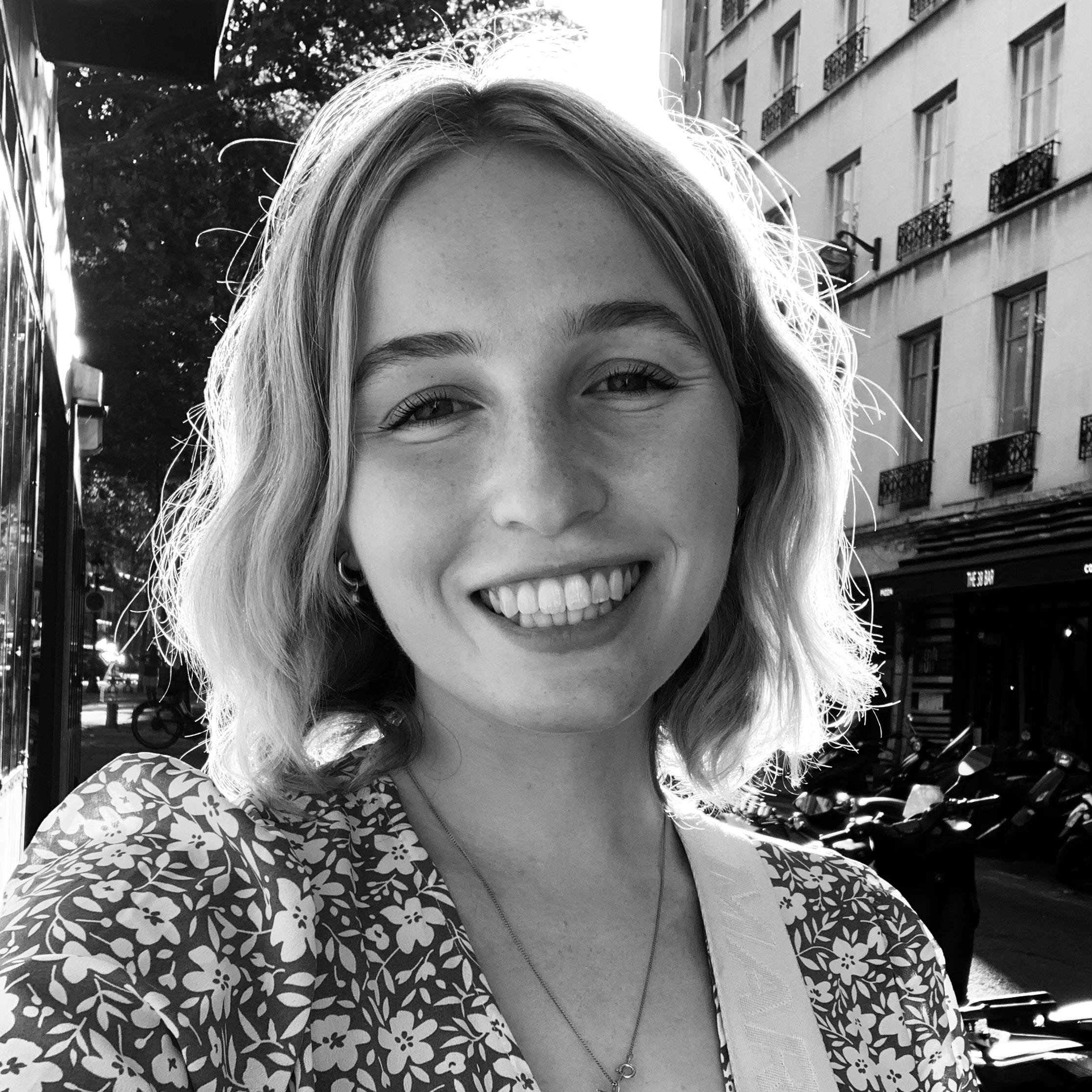 Lucy Devine – Medium