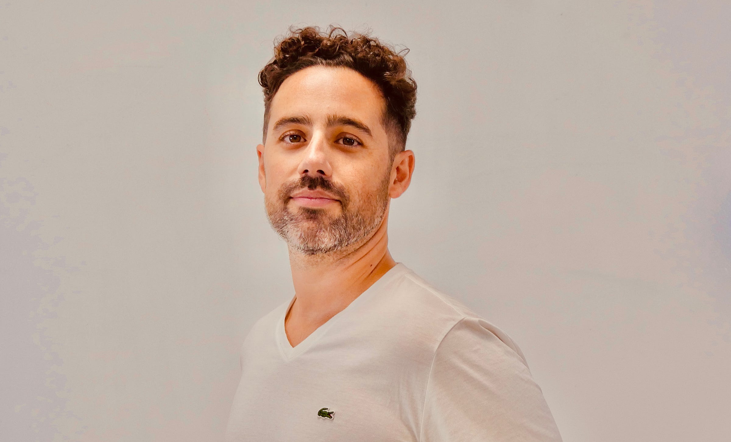 Carlos Gonzalez Olivera – Medium