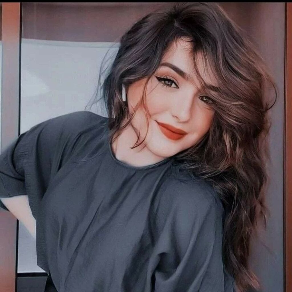 Sufiya khan – Medium