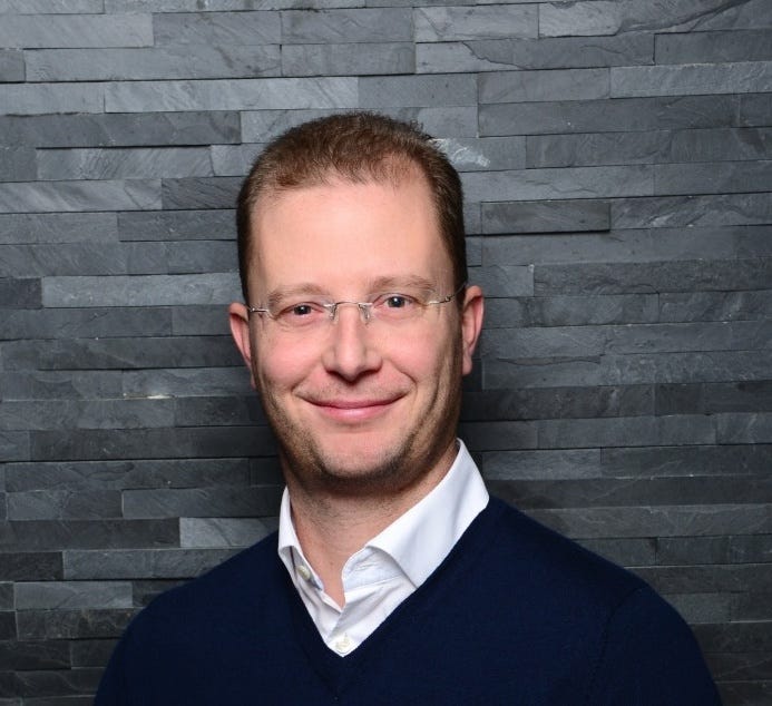 David Hirsch – Medium