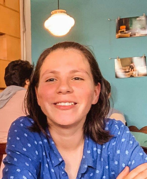 Náthaly Sarah Da Veiga Costa – Medium