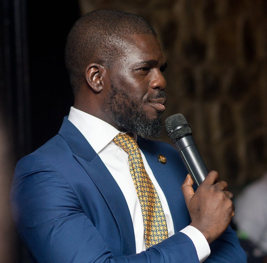 Akin Oyebode – Medium