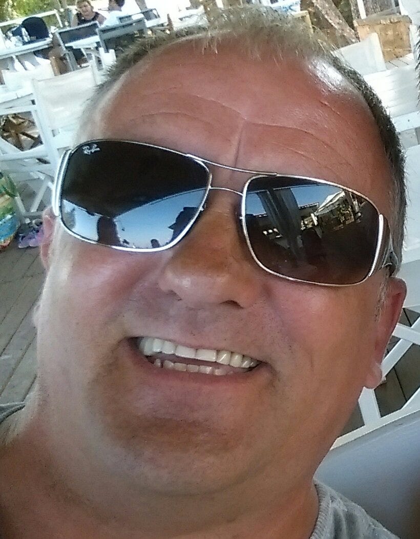 Simon Doyle – Medium