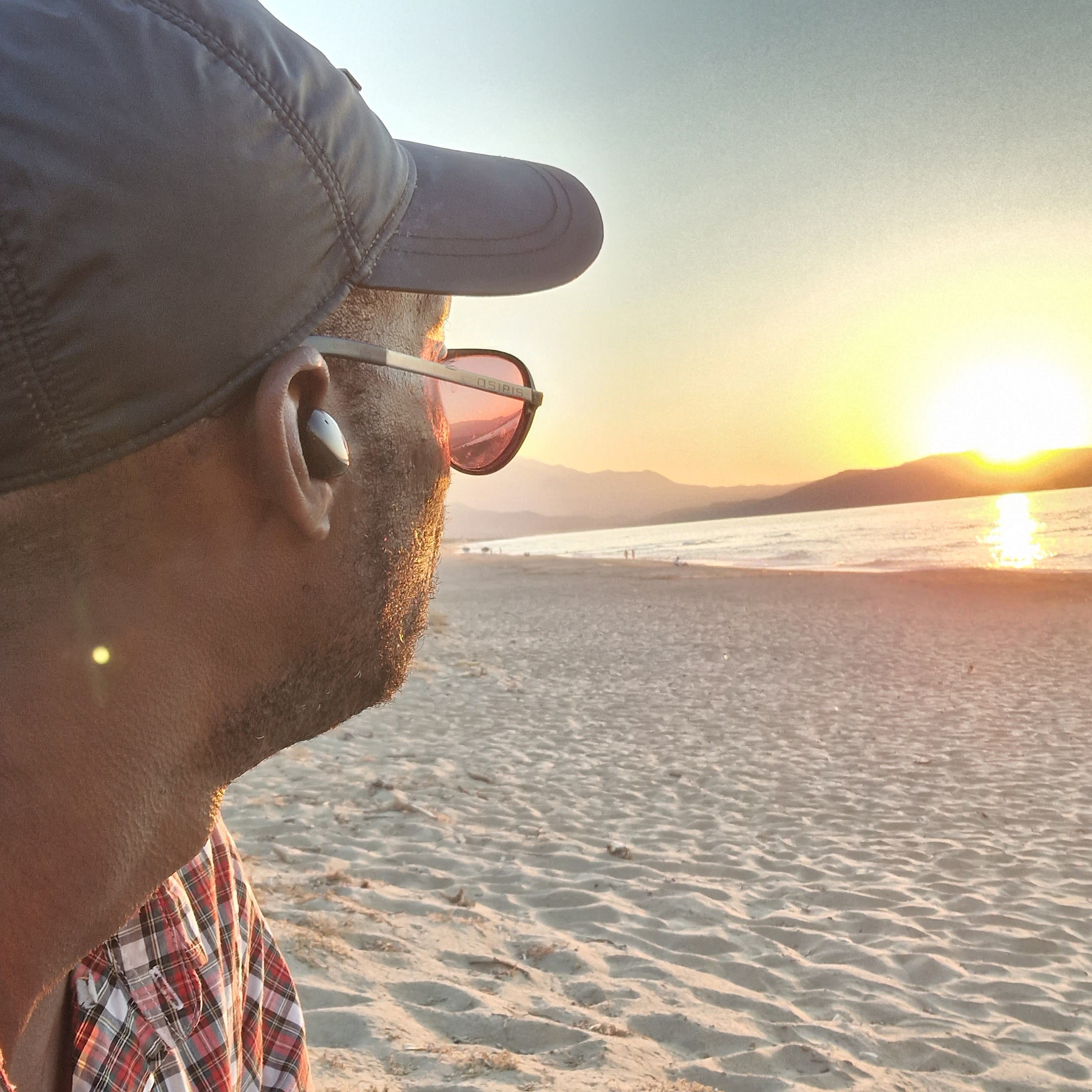Andrew Hunter – Medium