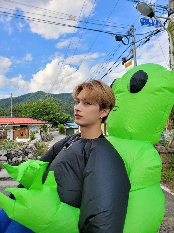 Alien Gemini – Medium