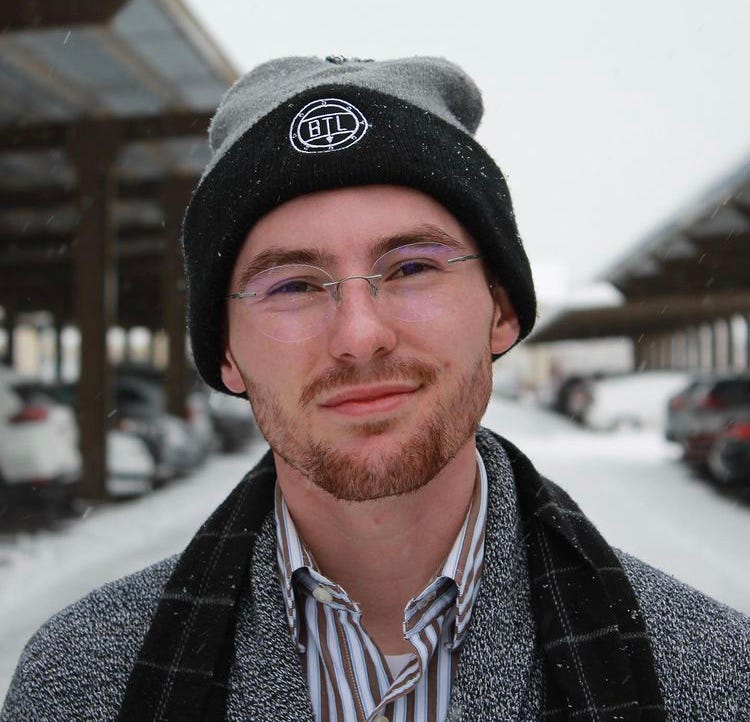 Winston Liam – Medium