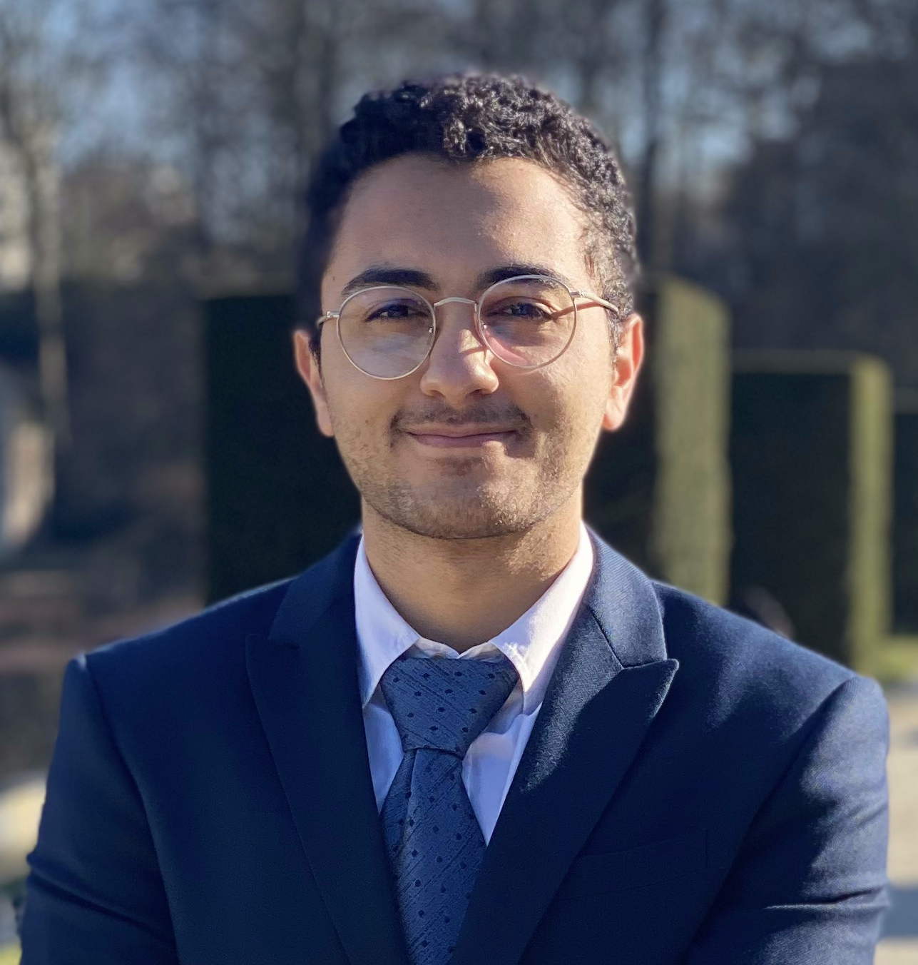 Naim Sassine – Medium