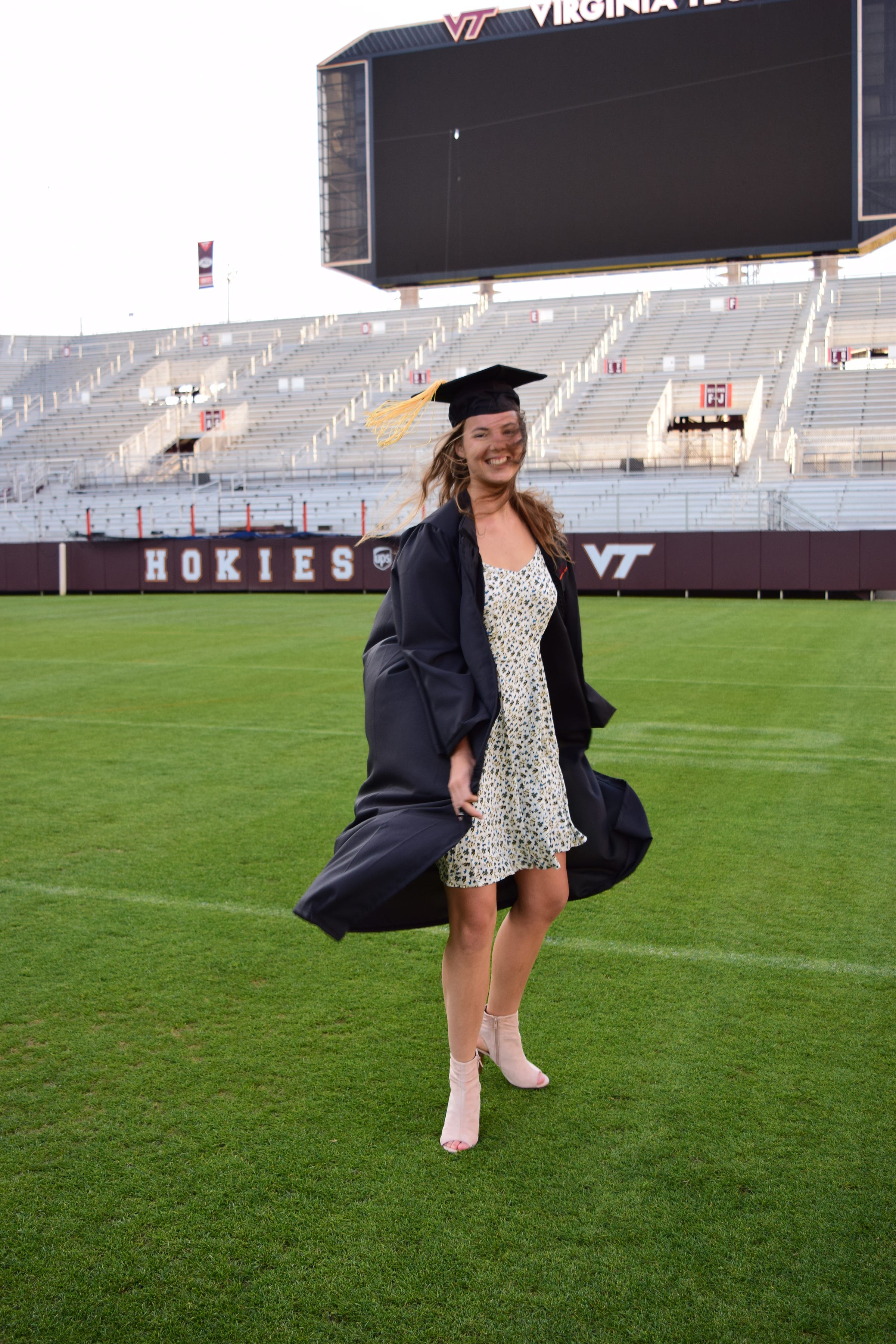 Lindsey Matthews – Medium