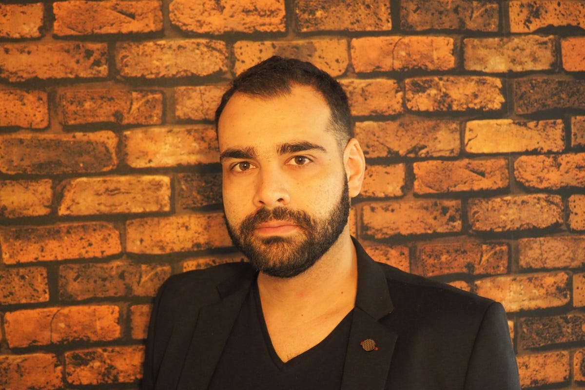 Cyrus Mgh – Medium