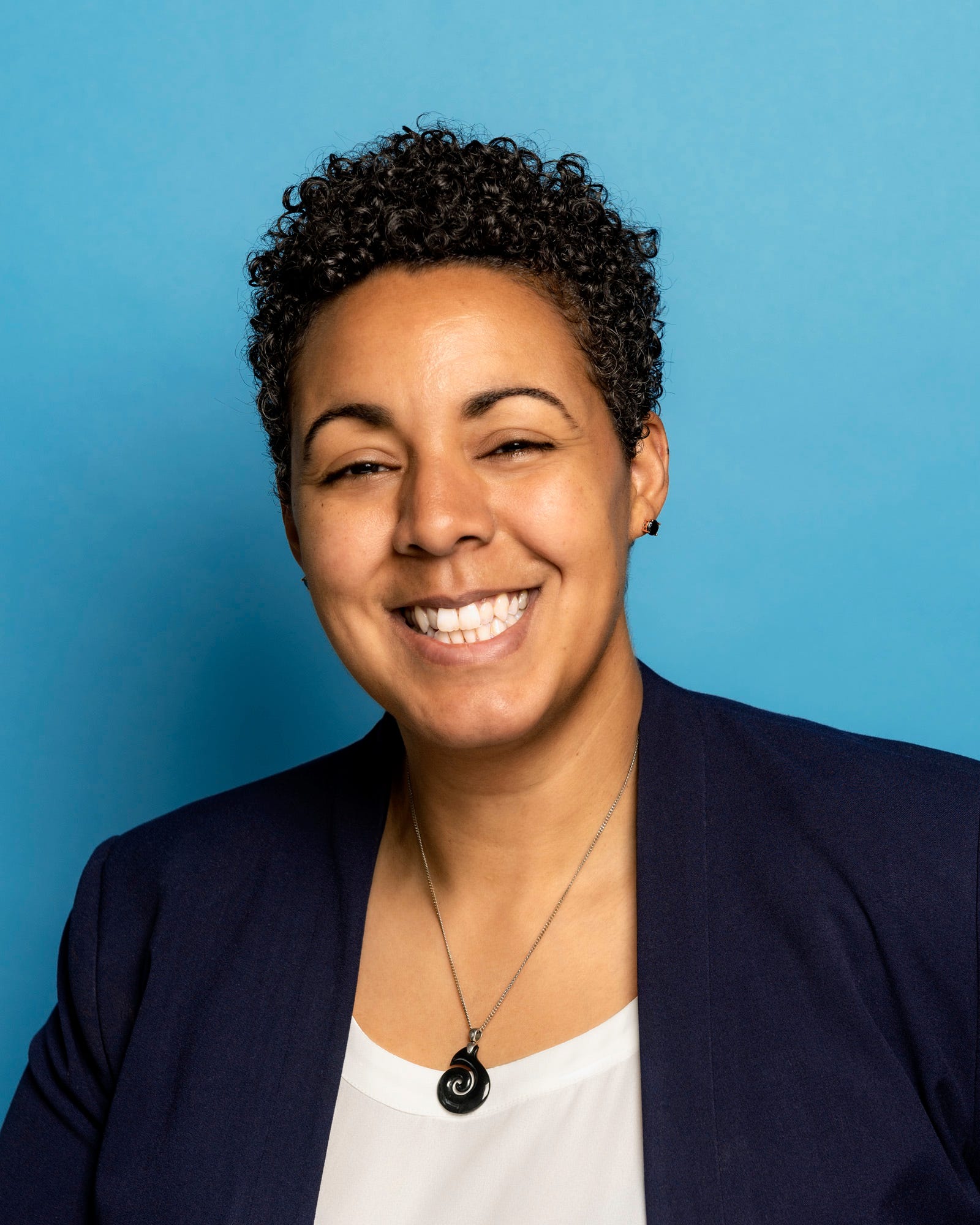Maria Elaine Hadden – Medium