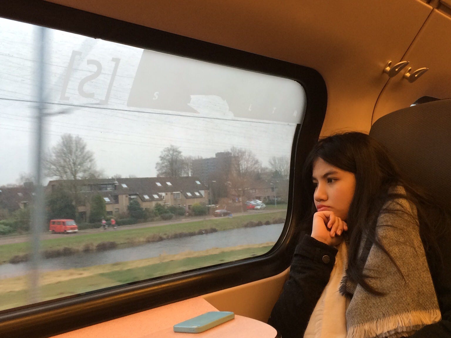 Azzura Elmasri – Medium