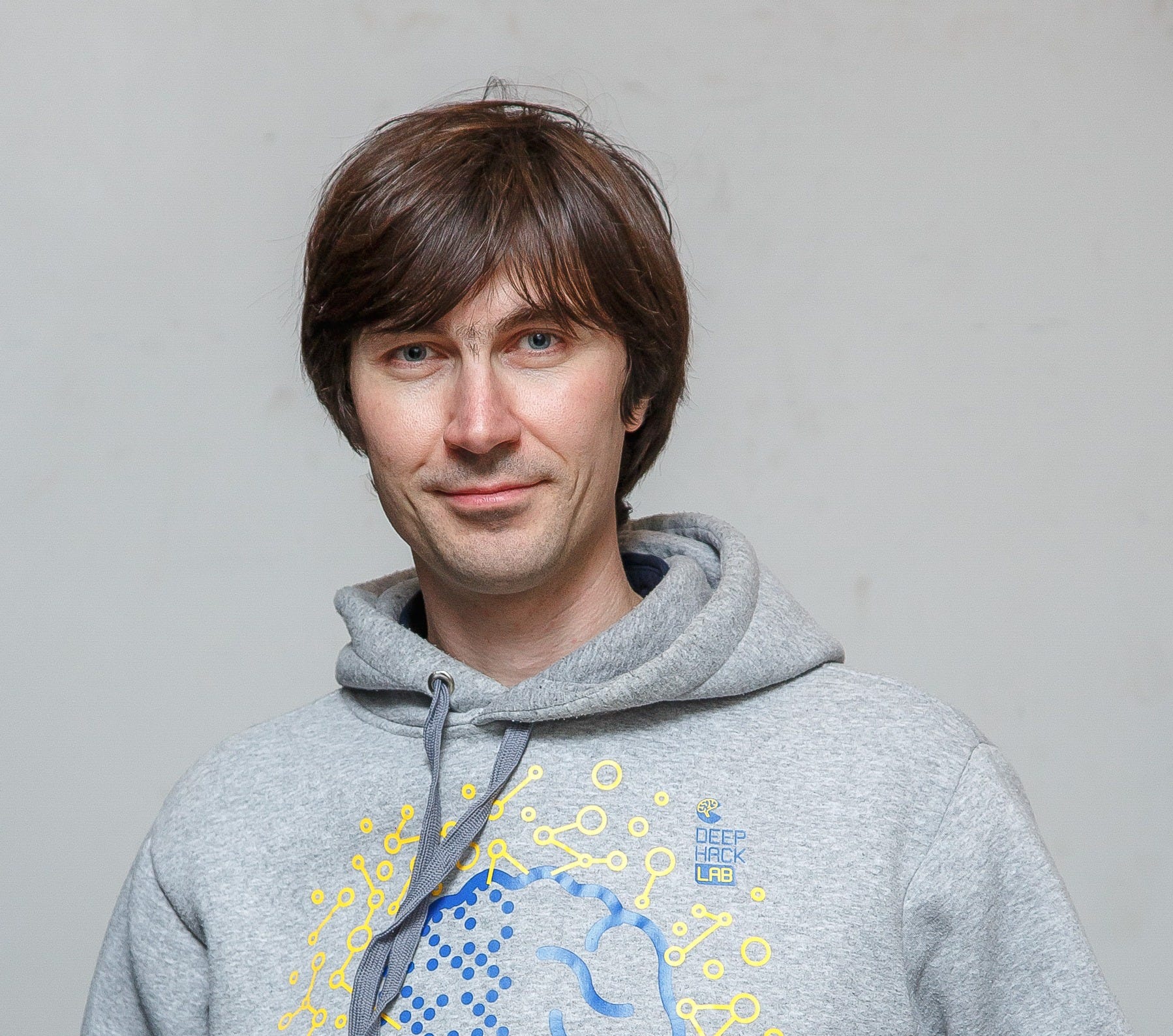 Mikhail Burtsev – Medium